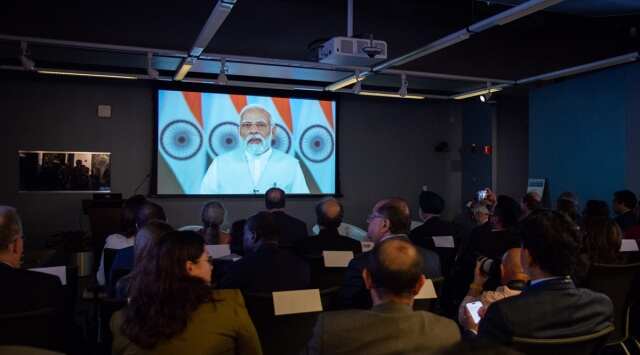 Corporate leaders discuss climate change, CSR at Surat conclave ...