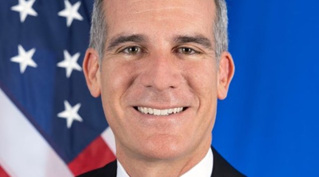 US Ambassador Eric Garcetti tries ‘delicious’ bun maska-chai; know what ...