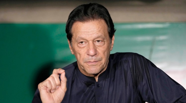 Pakistan's former PM Imran Khan Arrest Live Updates: Pak court orders ...