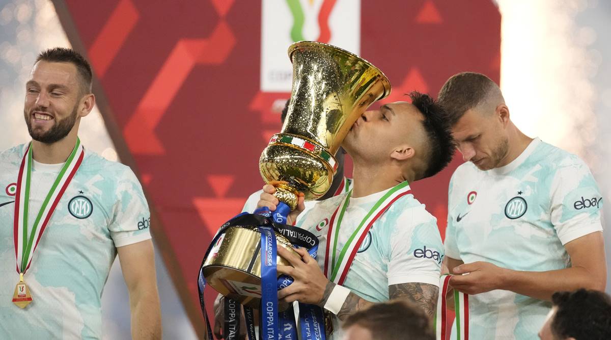 Lautaro Martinez scores 2 as Inter beats Fiorentina 2-1 for Italian Cup ...