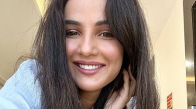 Watch: Jasmin Bhasin is setting fitness goals | Fitness News - The ...