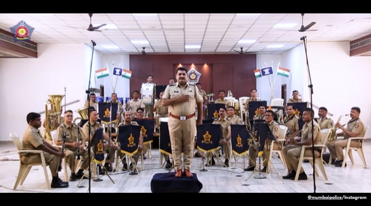 ‘This is so melodious’: Mumbai police band plays 1957 hit ‘Mana Janab ...