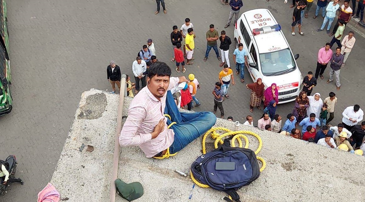In Pune, man protesting on wall pillar of bridge rescued | Pune News ...