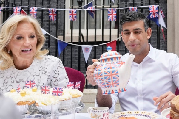 British PM Rishi Sunak hosts Coronation Big Lunch for community heroes ...