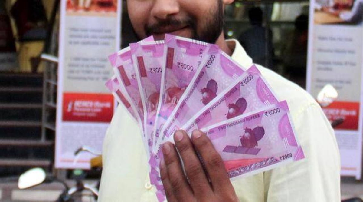 HC nixes plea against exchange of Rs. 2000 notes “without id-proof ...