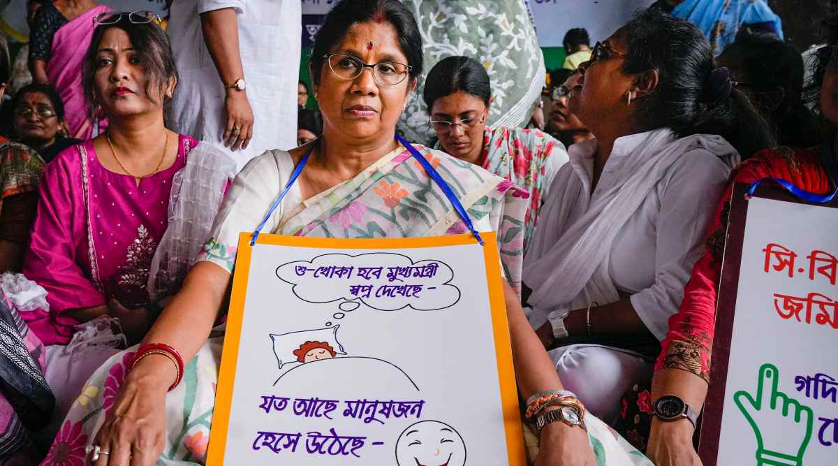 TMC women wing on 36-hour sit-in against Centre’s ‘bias’ | Kolkata News ...