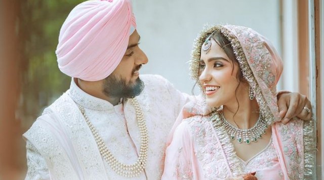 Raata Lambiyan singer Asees Kaur marries Goldie Sohel, see photos ...