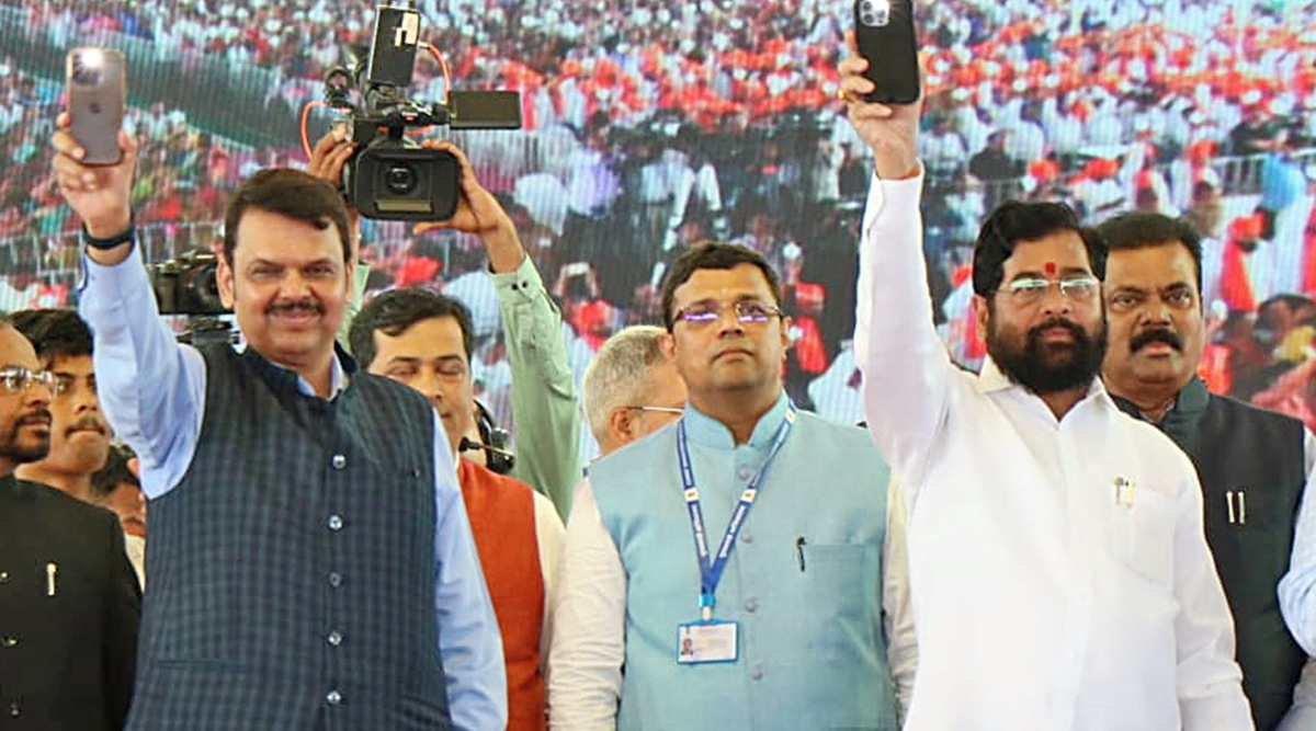 Fadnavis shares dais with Shinde, says govt is not ‘so weak that an ad ...