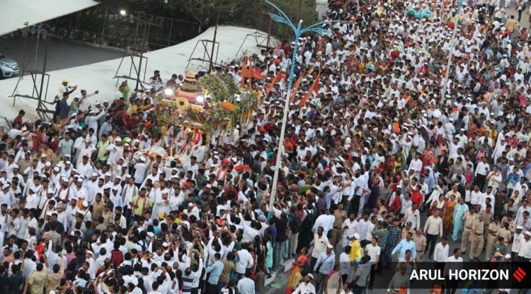 Pune News Live: Lakhs accompany palkhi procession through Pimpri ...