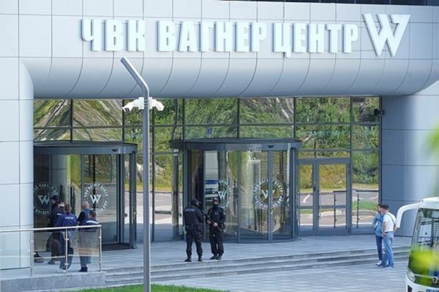 Russian rebel mercenaries advance towards Moscow as Wagner mutiny ...