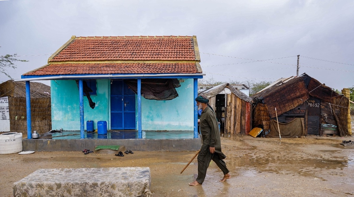 Cyclone Biparjoy: Landfall in Gujarat today; over 74,000 evacuated ...