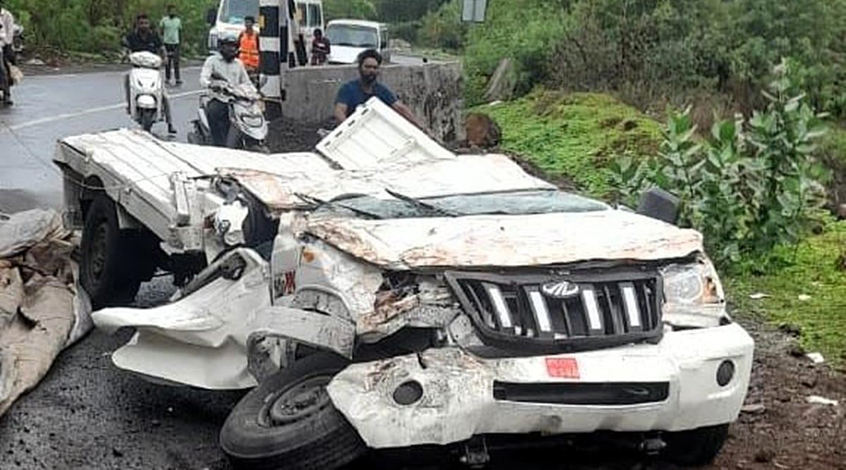 Two dead, one injured in accident on old Mumbai-Pune highway | Mumbai ...