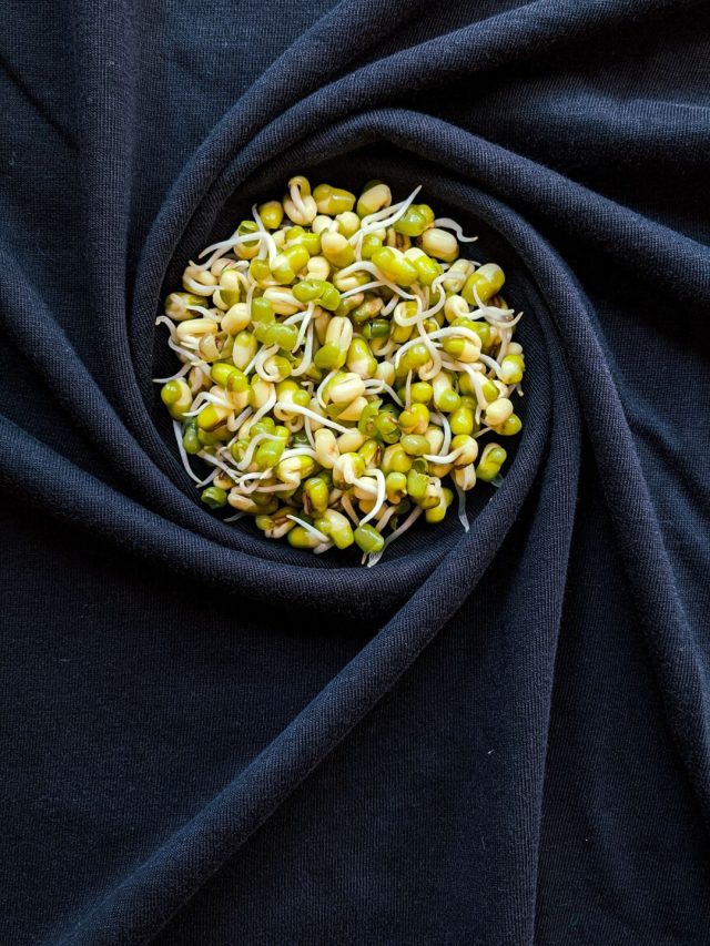 Raw or cooked: Know the right way to eat sprouts | The Indian Express