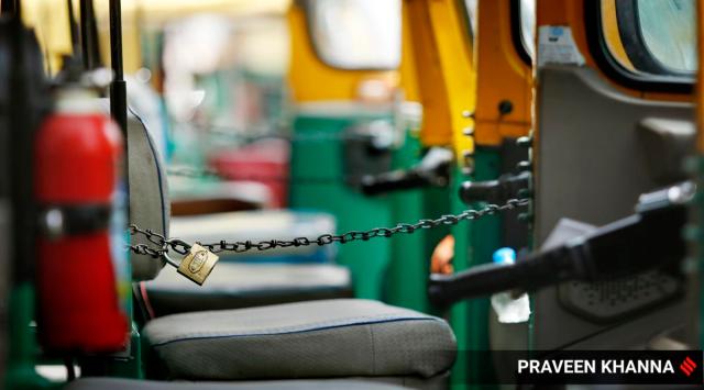 Transport official among 14 held in autorickshaw permit scam | Delhi ...
