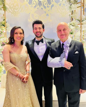 Karan deol wedding pics 60 photos - Astyledwedding.com