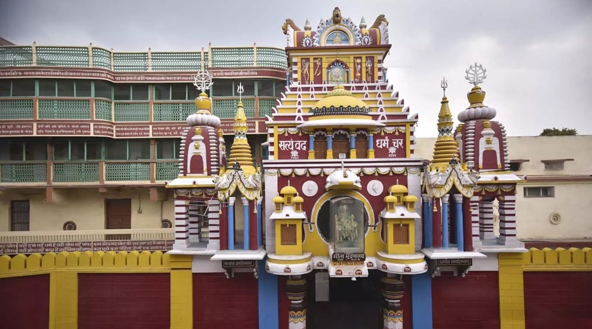 Govt awards Gandhi Peace Prize to Gita Press, stirs controversy: A ...