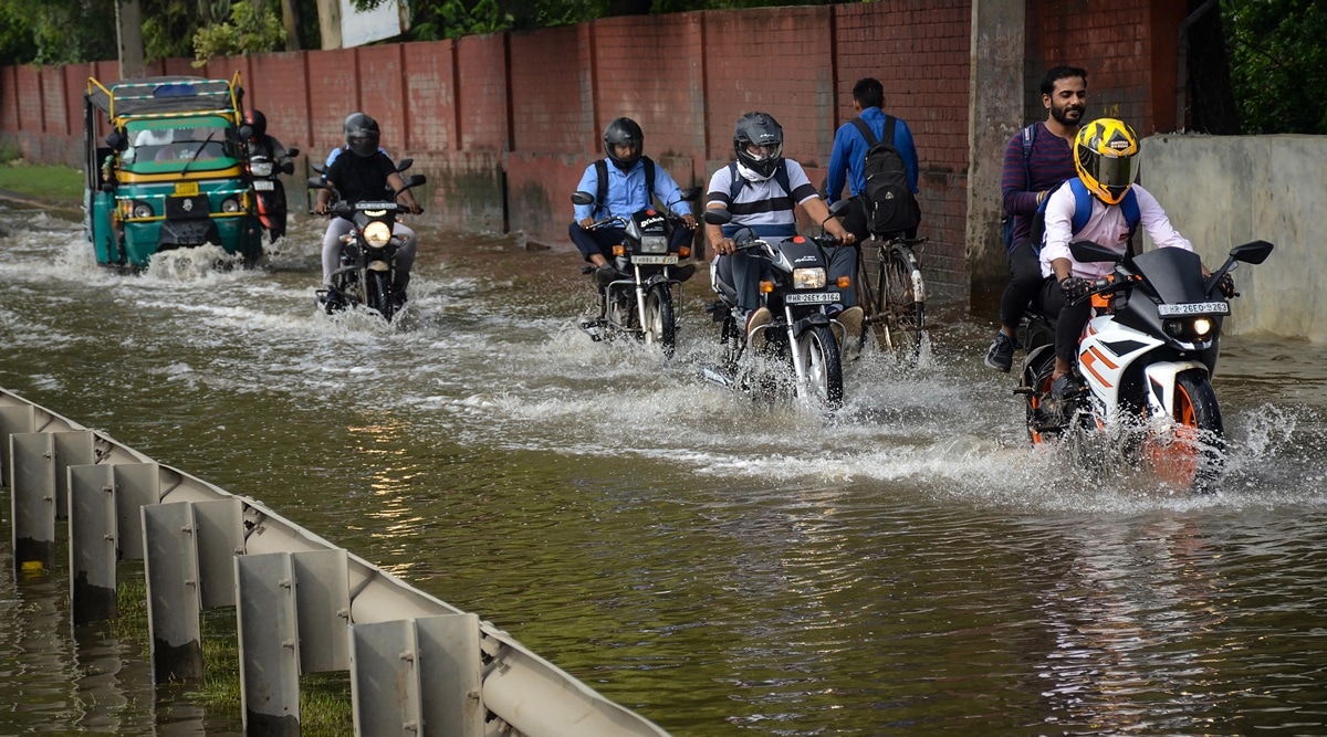 Heavy rain leaves parts of Gurgaon and Faridabad waterlogged yet again | Delhi News - The Indian ...