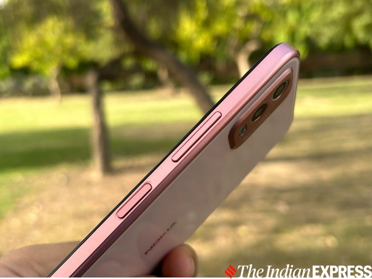 Nokia C32 review