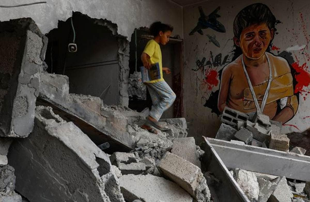Gaza graffiti artists bedeck houses destroyed by Israel in war | Life ...