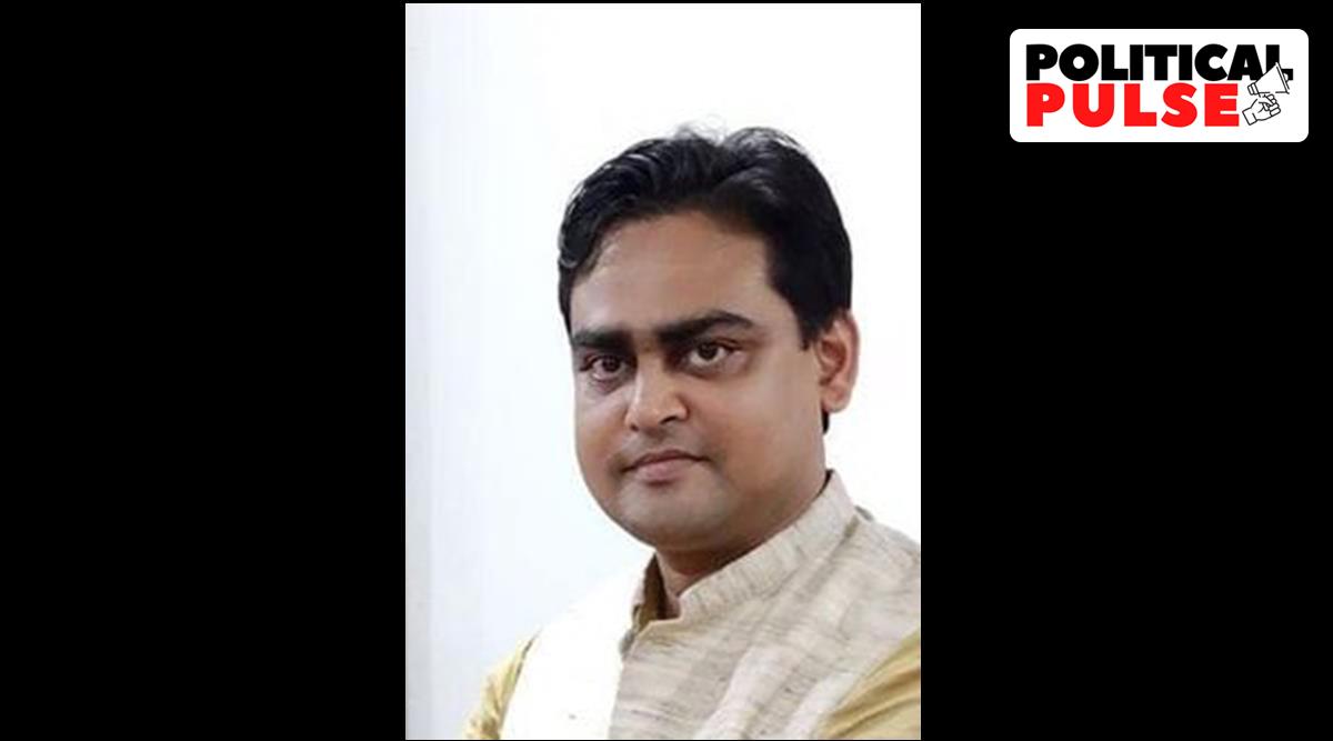 When TMC’s Abhishek Banerjee ran into BJP’s Matua face | Political ... When TMC’s Abhishek Banerjee ran into BJP’s Matua face | Political ...