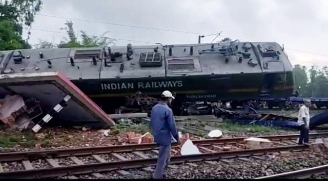 2 goods trains collide at Onda railway station in Bengal’s Bankura ...