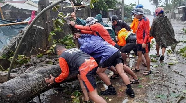 Powerful typhoon Doksuri lashes Philippines, threatens Taiwan, China ...
