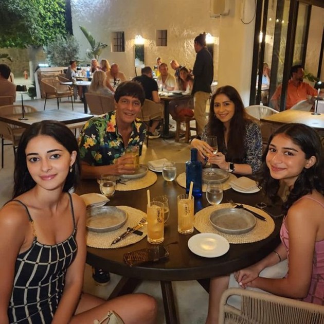 Ananya Panday, Chunky Pandey dine with Karisma Kapoor’s ex-husband ...