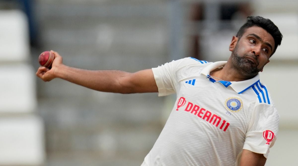 WATCH: Ravi Ashwin cleans up Chanderpaul with a beauty, nabs two ...