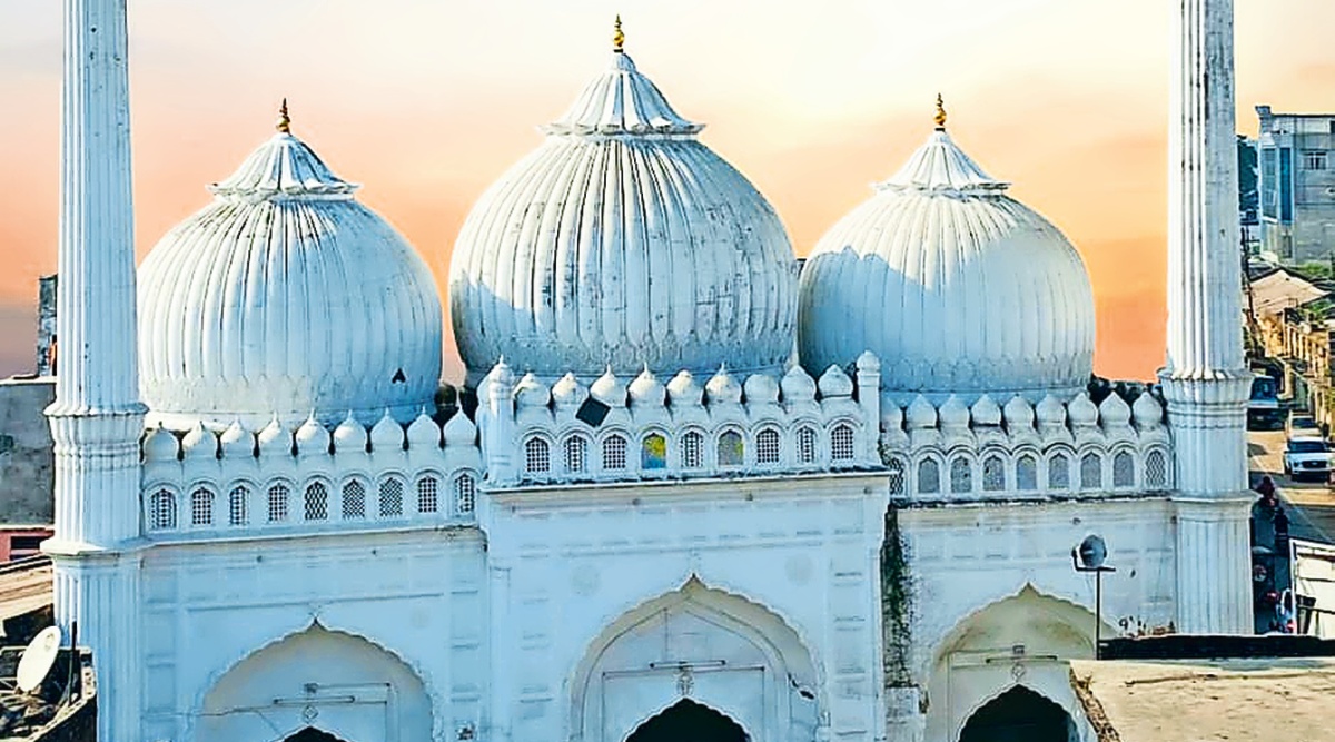 18th-century Ayodhya mosque faces minaret demolition; case in HC ...