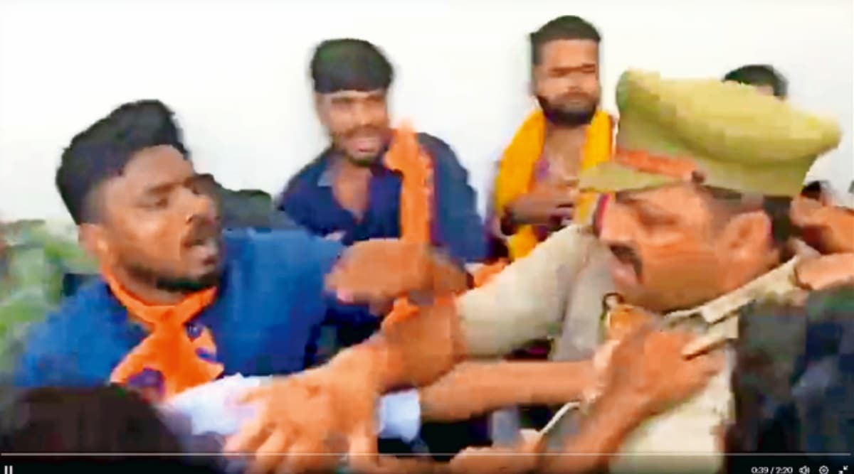 ABVP-led protesters assault V-C, policemen on Gorakhpur campus ...