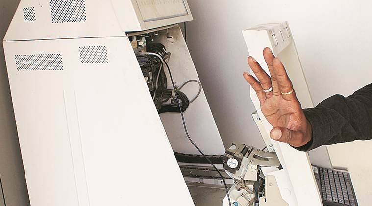 5 held for ATM robbery bid | Pune News - The Indian Express
