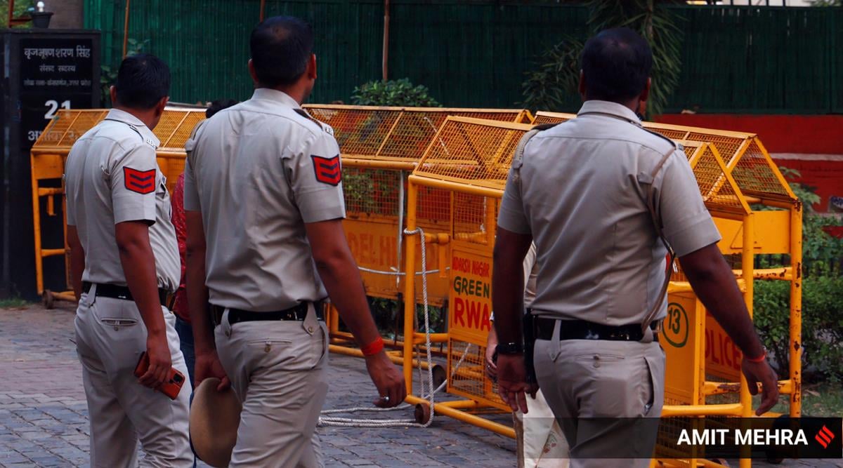 More power in offing for Delhi Police after nod to Gujarat law | Delhi ...