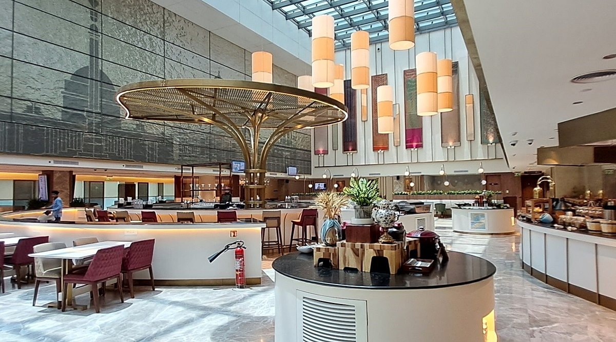Business, first-class international flyers get exclusive lounge at ...