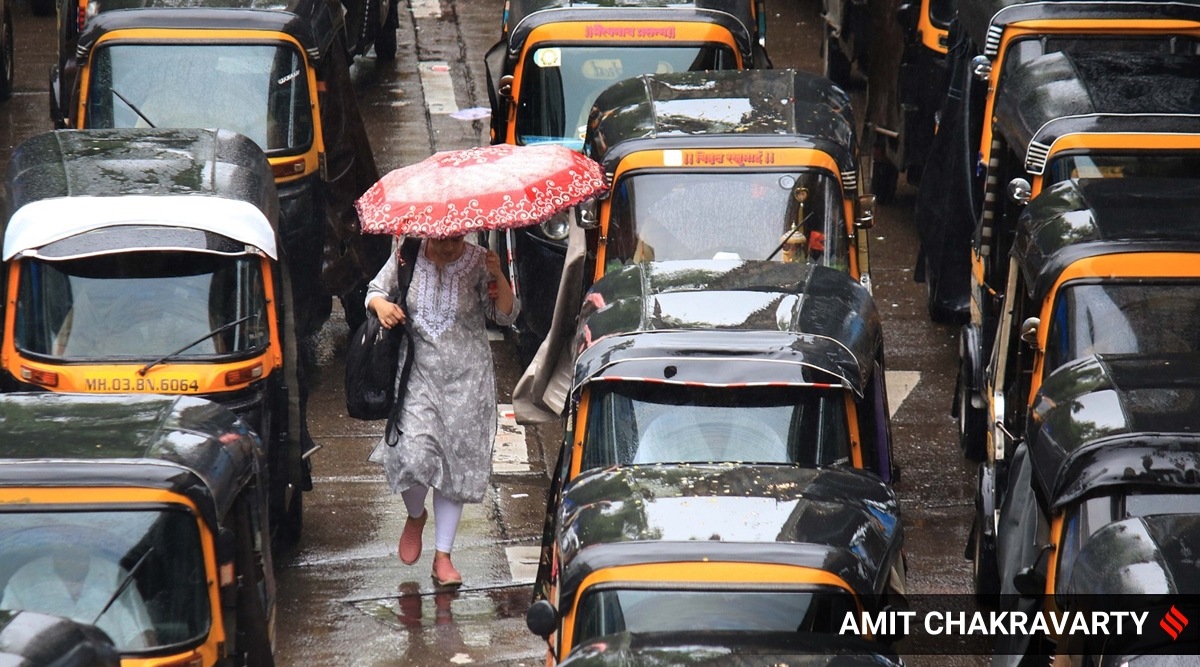Mumbai, Thane witness moderate showers; yellow alert issued for tomorrow | Mumbai News - The ...