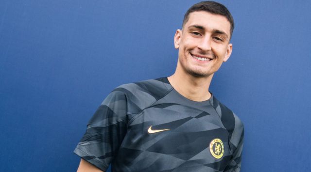 Chelsea completes signing of Serbia goalkeeper Djordje Petrovic from ...