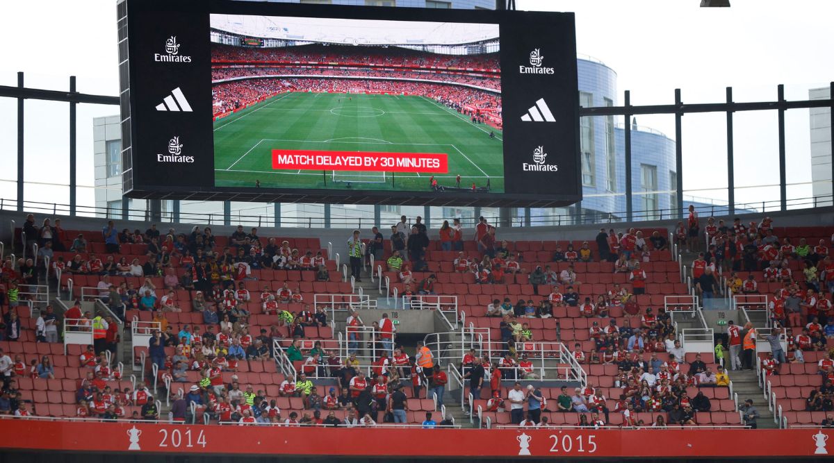 WATCH: Arsenal’s game against Nottingham Forest delayed by 30 minutes ...