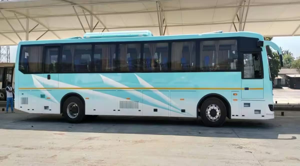 MSRTC launches eight e-Shivaee buses for the Pune-Kolhapur route, four ...