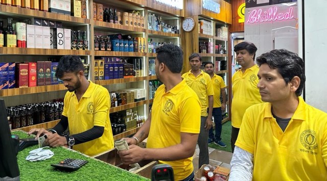 As 48 ‘premium’ liquor vends open, Delhi hopes to get back its ... As 48 ‘premium’ liquor vends open, Delhi hopes to get back its ...