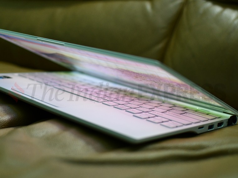 Fujitsu FMV UH-X laptop review: Speedy and lightweight | Technology ...