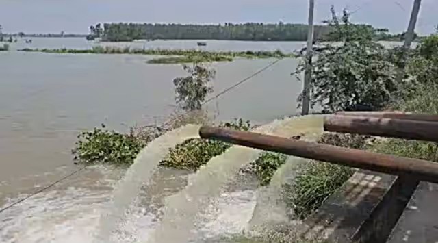 Month on, heavy motors keep running to flush out flood water from villages in Jalandhar ...