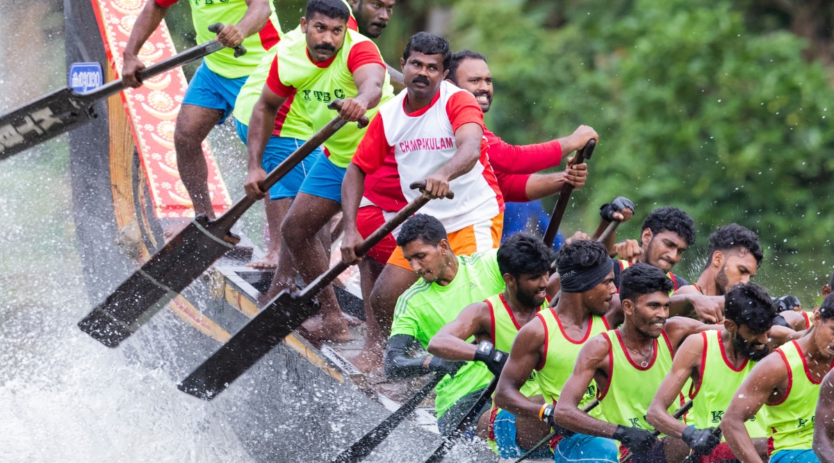 Catch A Glimpse Of Kerala’s Spirited Oars At Nehru Trophy Boat Race
