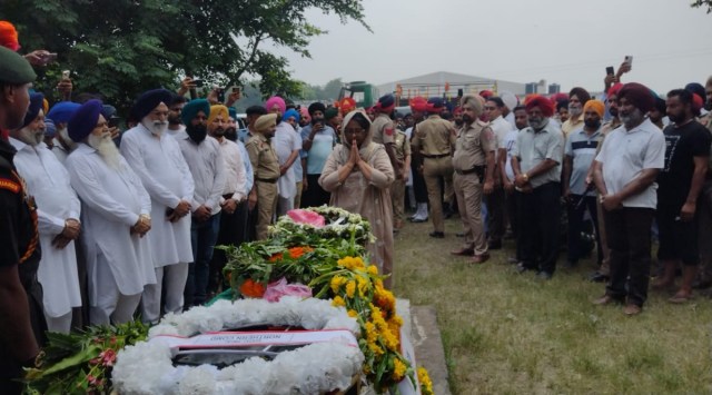 Observing the day of her father’s sacrifice in J&K, a deputy ...