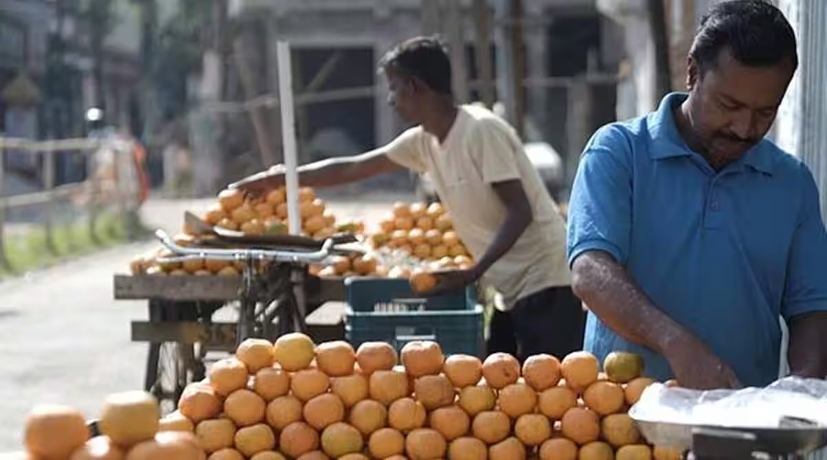 Govt sets fresh target of 63 lakh loans for street vendors by year-end ...