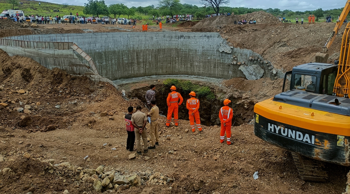 Indapur well cave-in: Cops to act against farm owner, contractor | Pune ...
