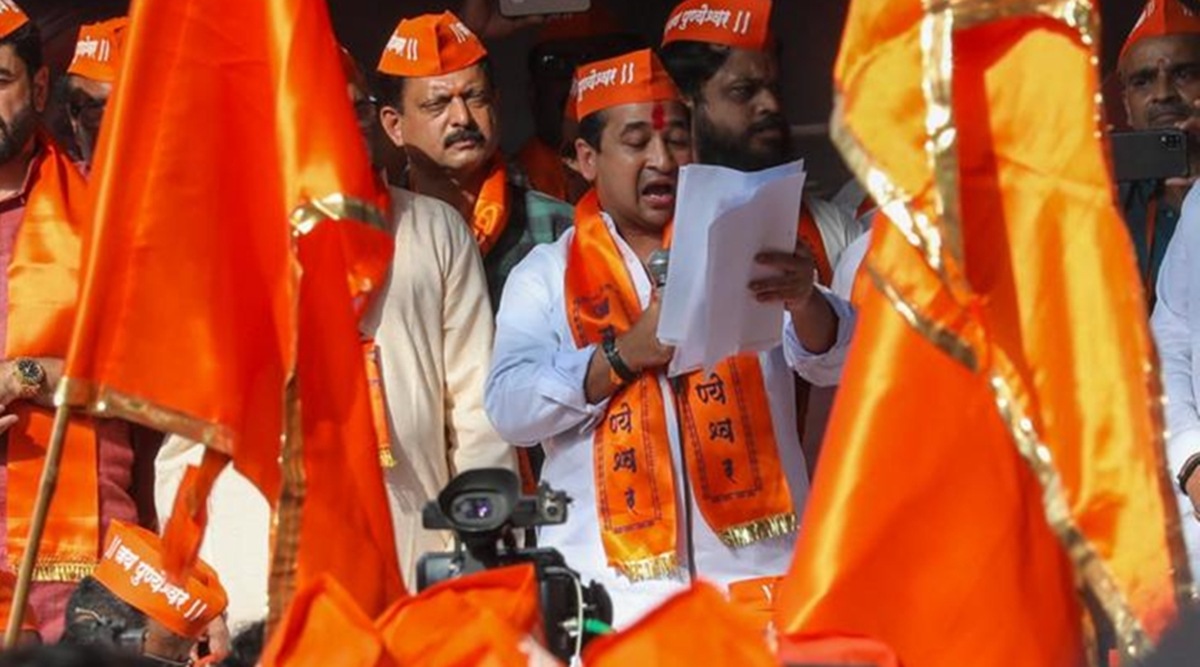 PMC staffers sport black ribbons, say won’t tolerate insult | Pune News - The Indian Express