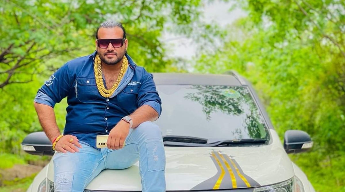 ‘Fan’ borrows 18-tola chain from Pune ‘Gold Man’ for a day, refuses to ...