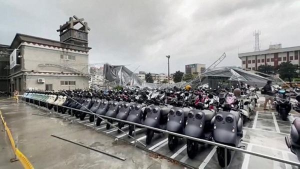 Taiwan suspends work, transport and classes as Typhoon Haikui slams ...