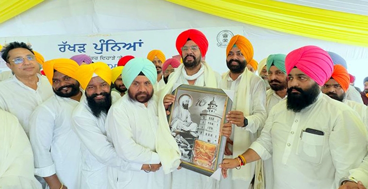 Parties hold rallies on Rakhar Punia | AAP says working with honesty ...