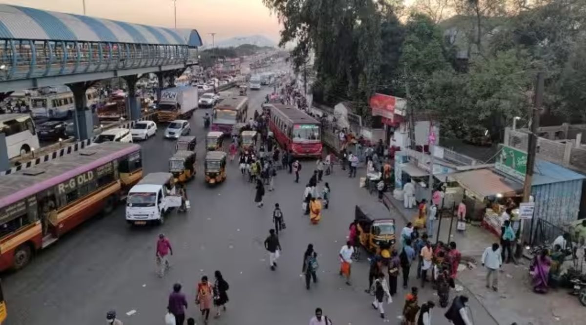 Bengaluru bandh over Cauvery issue: Tamil Nadu buses stopped at border ...