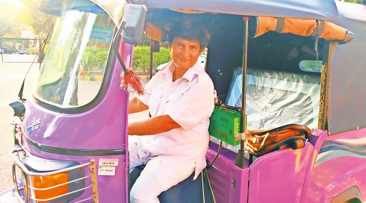 Hit with stones, vehicle damaged, Delhi’s first woman auto driver ...
